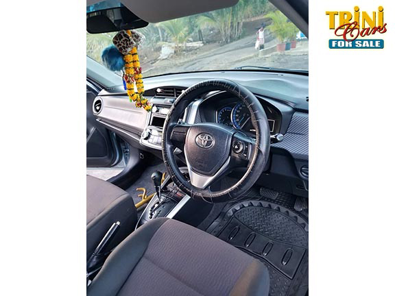 206807 - PDSToyota Fielder Wagon Hybrid