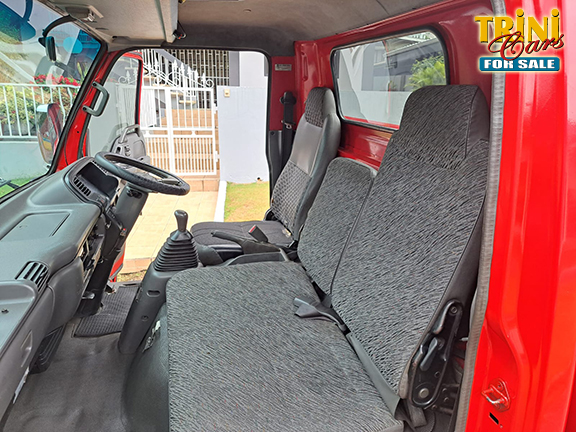 212854 - TBNMitsubishiWrecker Truck