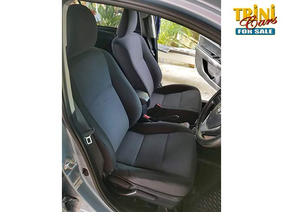 206807 - PDSToyota Fielder Wagon Hybrid