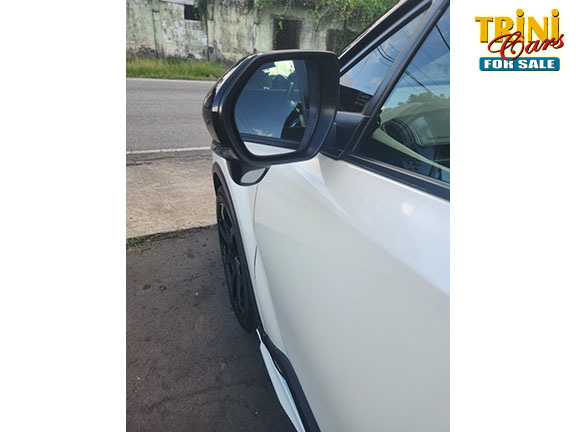 204202 - PEAToyotaCHR GR Sport