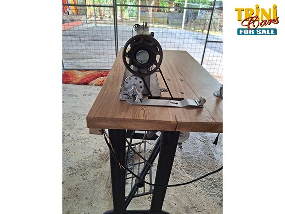 213481 - MiscellaneousSinger Sewing Machine