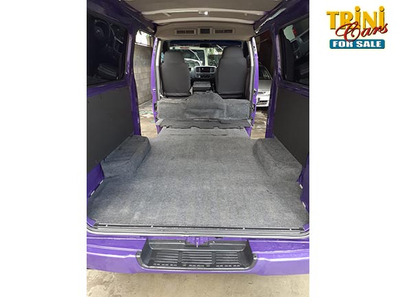 200795 - TCFNissanE25 Caravan