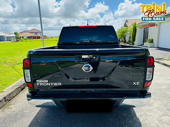 203708 - TDJNissanNP300 4x2