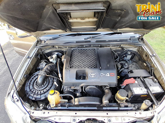 212024 - TCLToyotaHilux Vigo 4x4