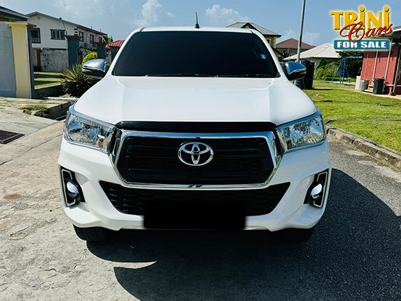 208093 - TDYToyotaHilux 4x4 (Automatic)