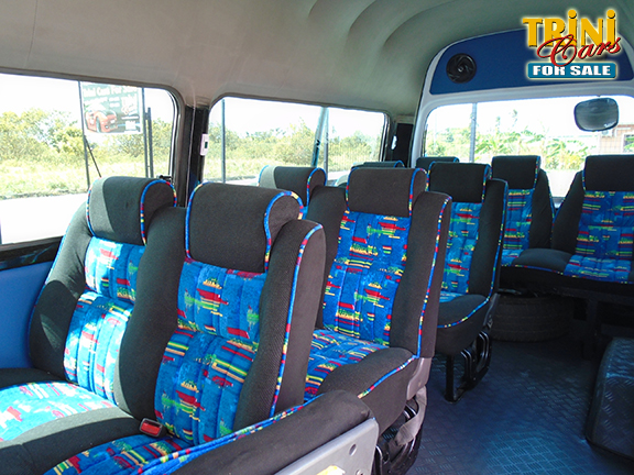 205197 - HCRNissanE25 Maxi